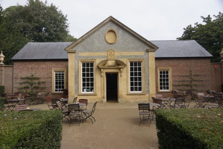 The Complete Guide to Visiting Upton House and Garden ⋆ Roots and Maps