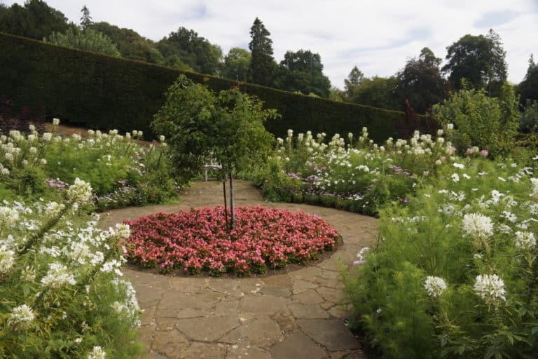 The Complete Guide to Visiting Upton House and Garden ⋆ Roots and Maps